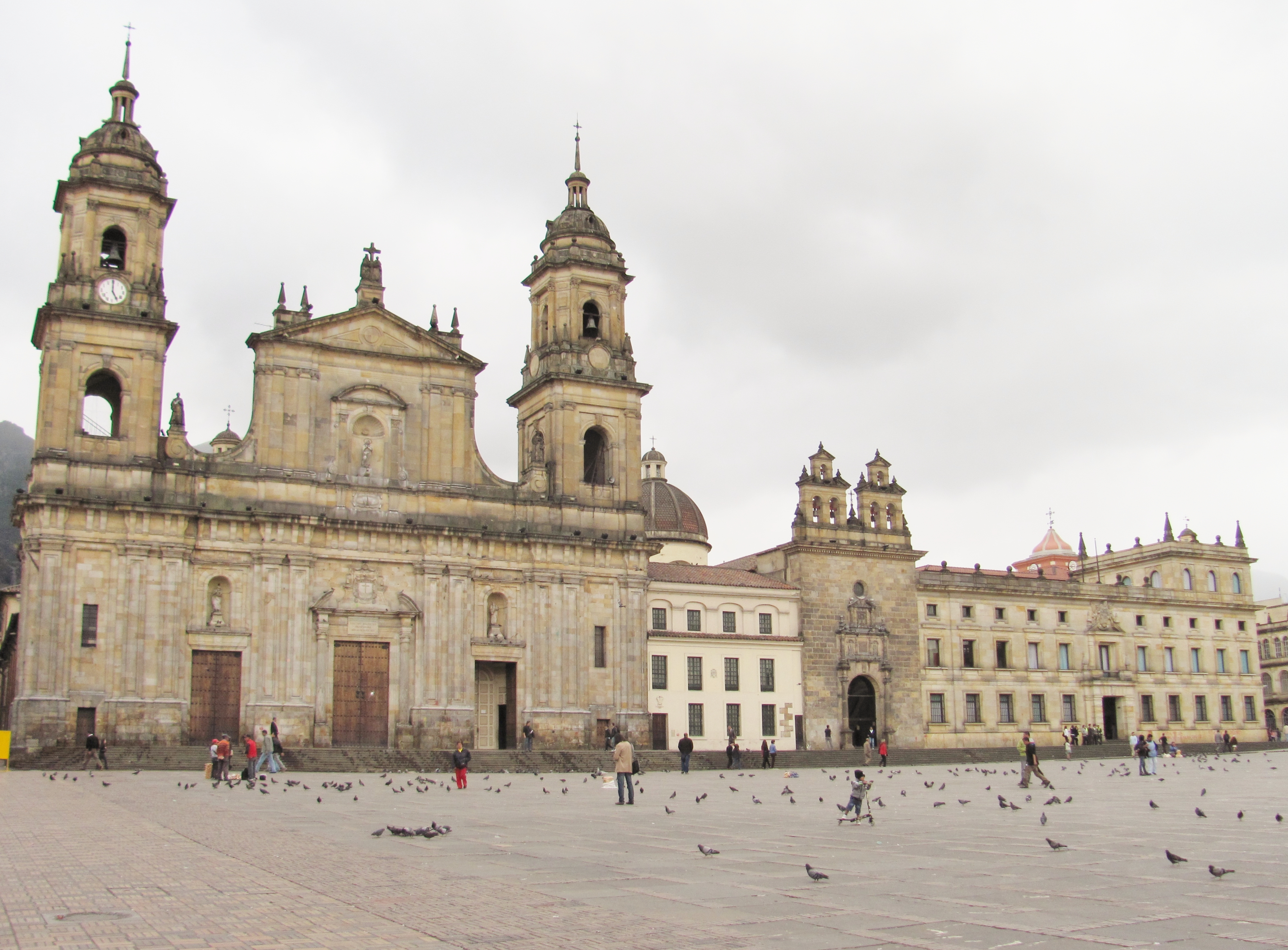 City tour en Bogota - City Tour 4 horas centro histórico Bogota ...